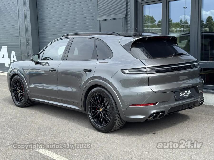 Grey Porsche Cayenne 2023 in Tallinn, with an engine capacity of 4.00 L and mileage of 58 thousand km for 94995 €, photo 28 on AUTOMOTO.COM.LV