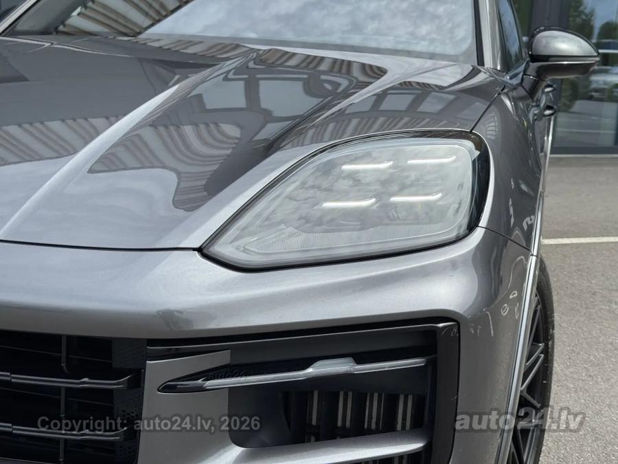 Pelēks Porsche Cayenne 2023 Tallina, ar dzinēja tilpumu 4.00 L un nobraukumu 58 tūkst. km par 94995 €, foto 29 vietnē AUTOMOTO.COM.LV
