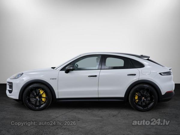 Grey Porsche Cayenne 2025 in Tallinn, with an engine capacity of 4.00 L and mileage of 6 thousand km for 219000 €, photo 7 on AUTOMOTO.COM.LV