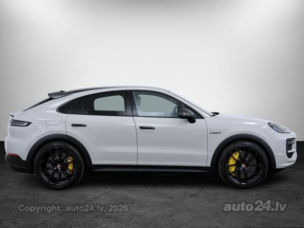 Grey Porsche Cayenne 2025 in Tallinn, with an engine capacity of 4.00 L and mileage of 6 thousand km for 219000 €, photo 8 on AUTOMOTO.COM.LV
