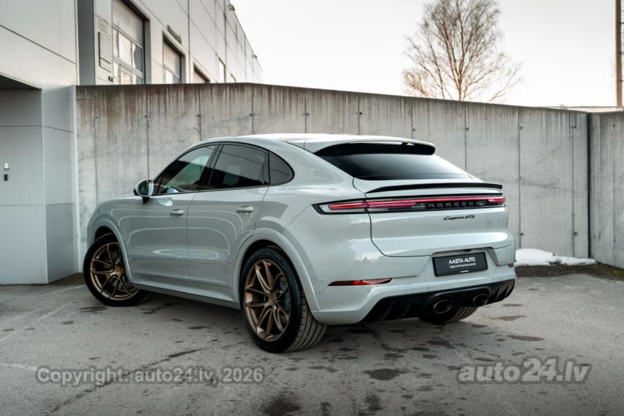 Pelēks Porsche Cayenne 2026 Tartu, ar dzinēja tilpumu 4.00 L un nobraukumu 3 tūkst. km par 177900 €, foto 16 vietnē AUTOMOTO.COM.LV