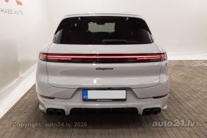 Grey Porsche Cayenne 2026 in Tartu, with an engine capacity of 3.00 L and mileage of 6 thousand km for 145003 €, photo 5 on AUTOMOTO.COM.LV
