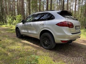 Porsche Cayenne 2013 in Jurmala, with an engine capacity of 3.00 L and mileage of 354 thousand km for 17500 €, photo 6 on AUTOMOTO.COM.LV