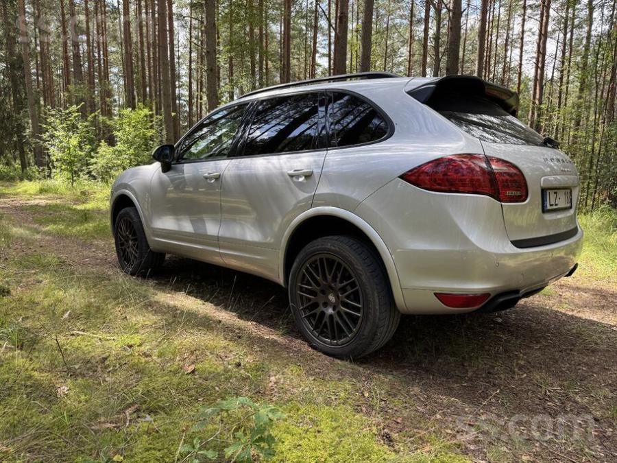 Porsche Cayenne 2013 in Jurmala, with an engine capacity of 3.00 L and mileage of 354 thousand km for 17500 €, photo 6 on AUTOMOTO.COM.LV