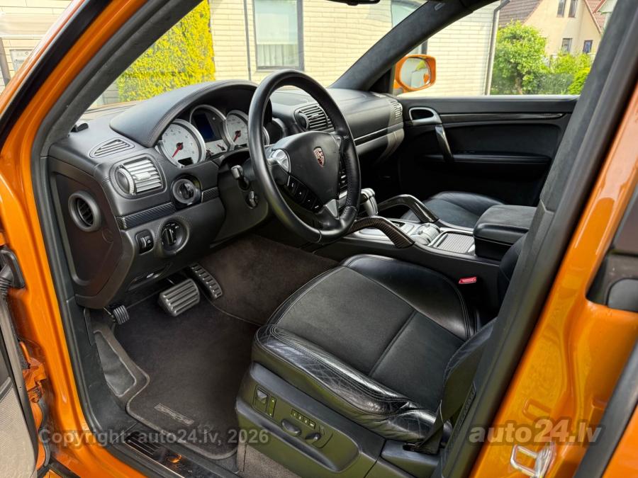 Oranžs Porsche Cayenne 2008 Pērnava, ar dzinēja tilpumu 4.80 L un nobraukumu 236 tūkst. km par 12000 €, foto 12 vietnē AUTOMOTO.COM.LV