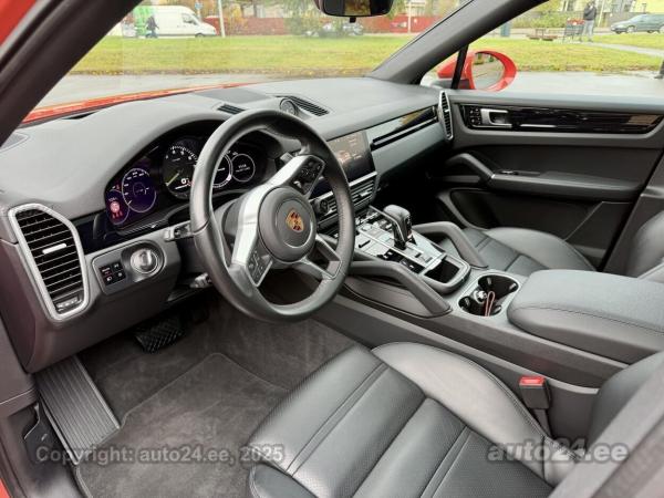 Oranžs Porsche Cayenne 2021 Tallina, ar dzinēja tilpumu 3.00 L un nobraukumu 54 tūkst. km par 79900 €, foto 11 vietnē AUTOMOTO.COM.LV