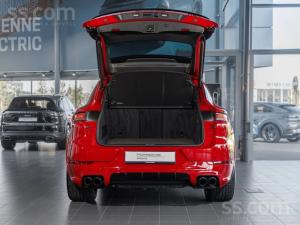 Красный Порше Каен 2026 в Рига, объемом двигателя 4.00 л и пробегом 7 тыс. км за 155900 €, фото 12 на AUTOMOTO.COM.LV