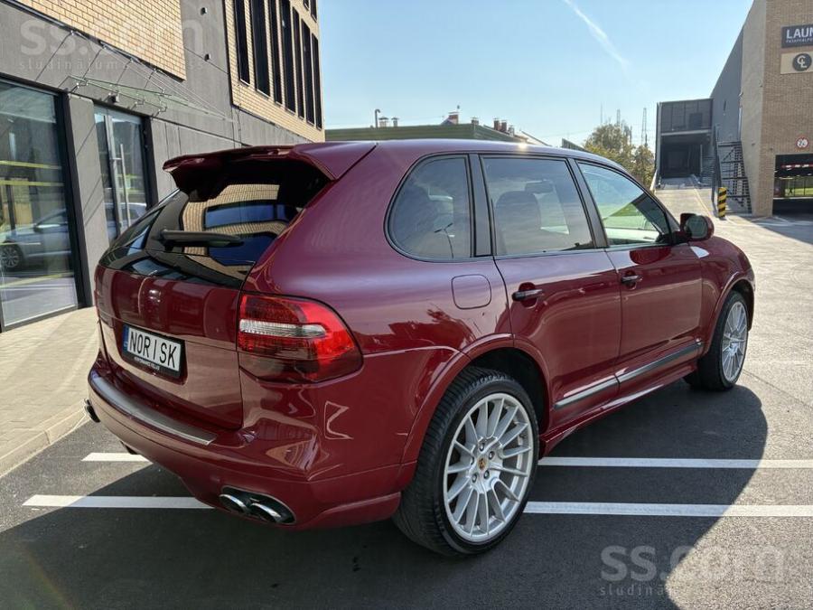 Red Porsche Cayenne 2008 in Riga, with an engine capacity of 4.80 L and mileage of 245 thousand km for 19900 €, photo 3 on AUTOMOTO.COM.LV