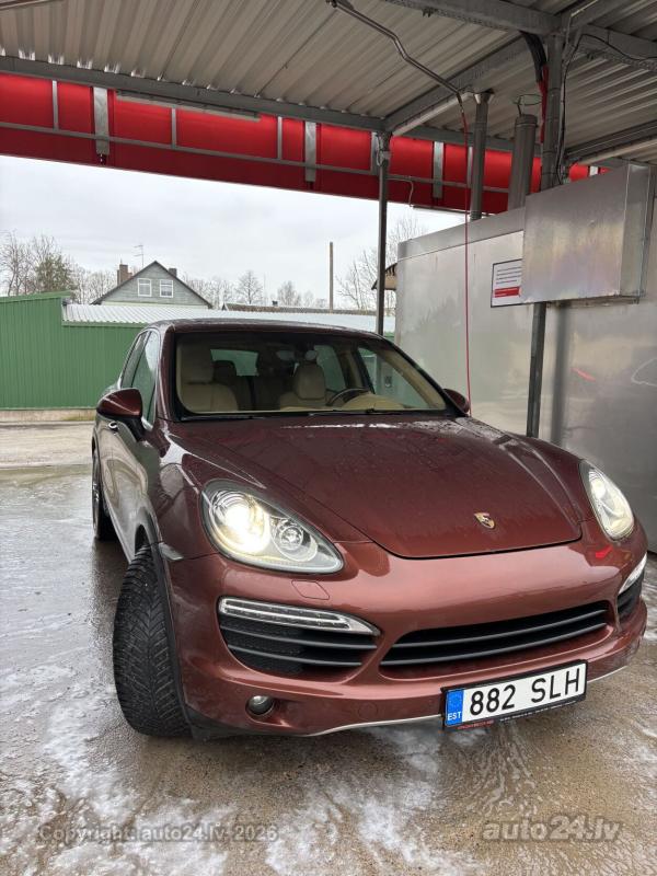 Red Porsche Cayenne 2010 in Tartu, with an engine capacity of 4.80 L and mileage of 240 thousand km for 15900 €, photo 2 on AUTOMOTO.COM.LV