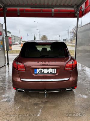 Red Porsche Cayenne 2010 in Tartu, with an engine capacity of 4.80 L and mileage of 240 thousand km for 15900 €, photo 3 on AUTOMOTO.COM.LV