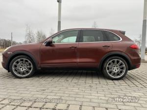 Sarkans Porsche Cayenne 2010 Tartu, ar dzinēja tilpumu 4.80 L un nobraukumu 240 tūkst. km par 15900 €, foto 6 vietnē AUTOMOTO.COM.LV