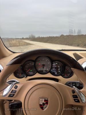 Sarkans Porsche Cayenne 2010 Tartu, ar dzinēja tilpumu 4.80 L un nobraukumu 240 tūkst. km par 15900 €, foto 8 vietnē AUTOMOTO.COM.LV