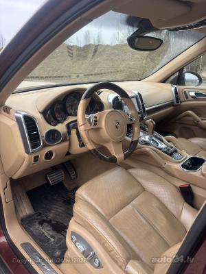 Sarkans Porsche Cayenne 2010 Tartu, ar dzinēja tilpumu 4.80 L un nobraukumu 240 tūkst. km par 15900 €, foto 10 vietnē AUTOMOTO.COM.LV