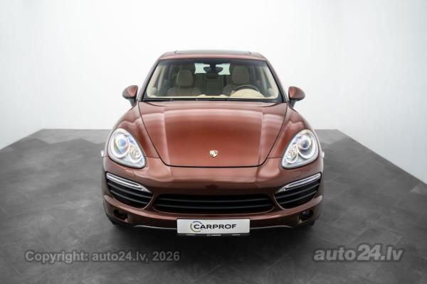 Sarkans Porsche Cayenne 2010 Tallina, ar dzinēja tilpumu 4.80 L un nobraukumu 241 tūkst. km par 16999 €, foto 3 vietnē AUTOMOTO.COM.LV