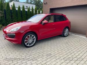 Red Porsche Cayenne 2013 in Tallinn, with an engine capacity of 4.10 L and mileage of 186 thousand km for 26900 €, photo 1 on AUTOMOTO.COM.LV