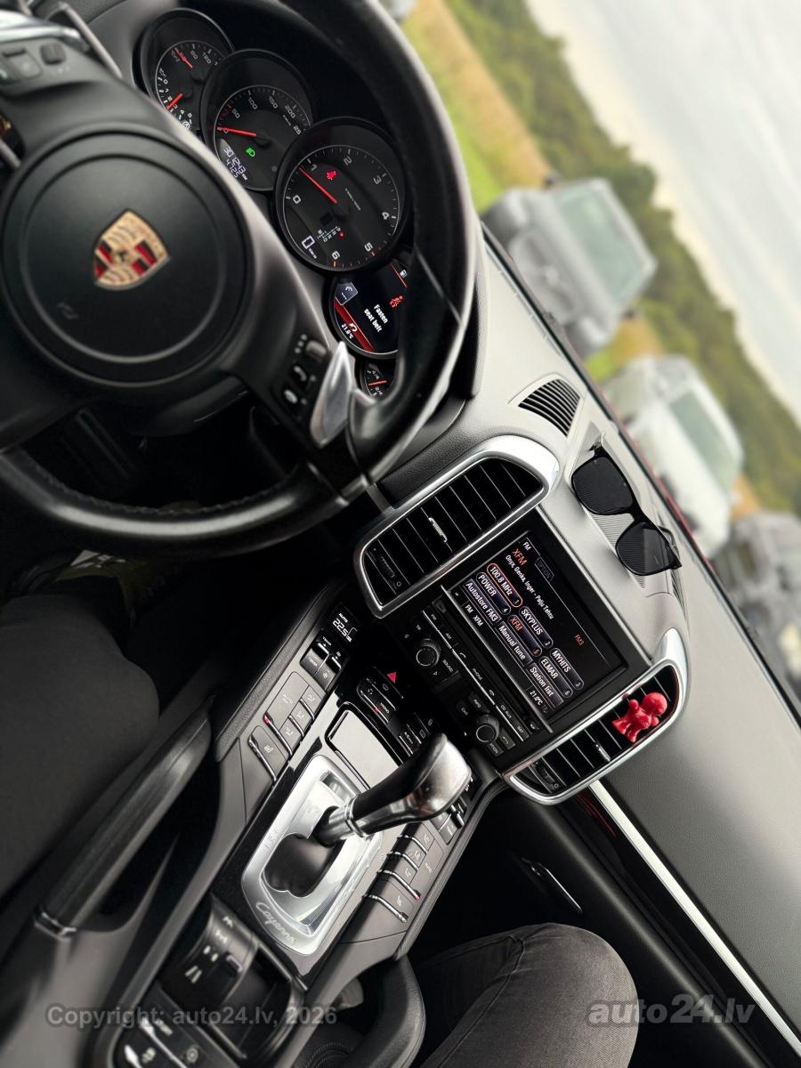 Sarkans Porsche Cayenne 2013 Tallina, ar dzinēja tilpumu 3.00 L un nobraukumu 290 tūkst. km par 19999 €, foto 16 vietnē AUTOMOTO.COM.LV