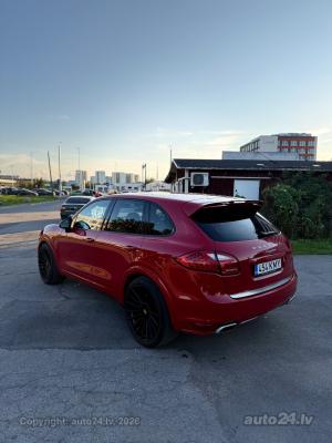 Sarkans Porsche Cayenne 2013 Tallina, ar dzinēja tilpumu 3.00 L un nobraukumu 290 tūkst. km par 19999 €, foto 20 vietnē AUTOMOTO.COM.LV