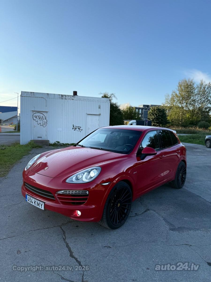 Sarkans Porsche Cayenne 2013 Tallina, ar dzinēja tilpumu 3.00 L un nobraukumu 290 tūkst. km par 19999 €, foto 22 vietnē AUTOMOTO.COM.LV