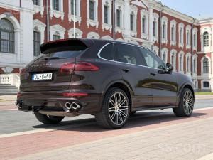 Red Porsche Cayenne 2016 in Jelgava, with an engine capacity of 3.00 L and mileage of 224 thousand km for 24900 €, photo  on AUTOMOTO.COM.LV
