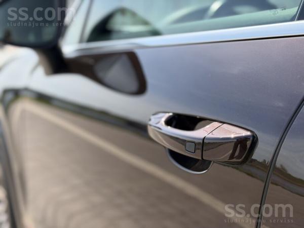 Sarkans Porsche Cayenne 2016 Jelgava, ar dzinēja tilpumu 3.00 L un nobraukumu 224 tūkst. km par 24900 €, foto 10 vietnē AUTOMOTO.COM.LV