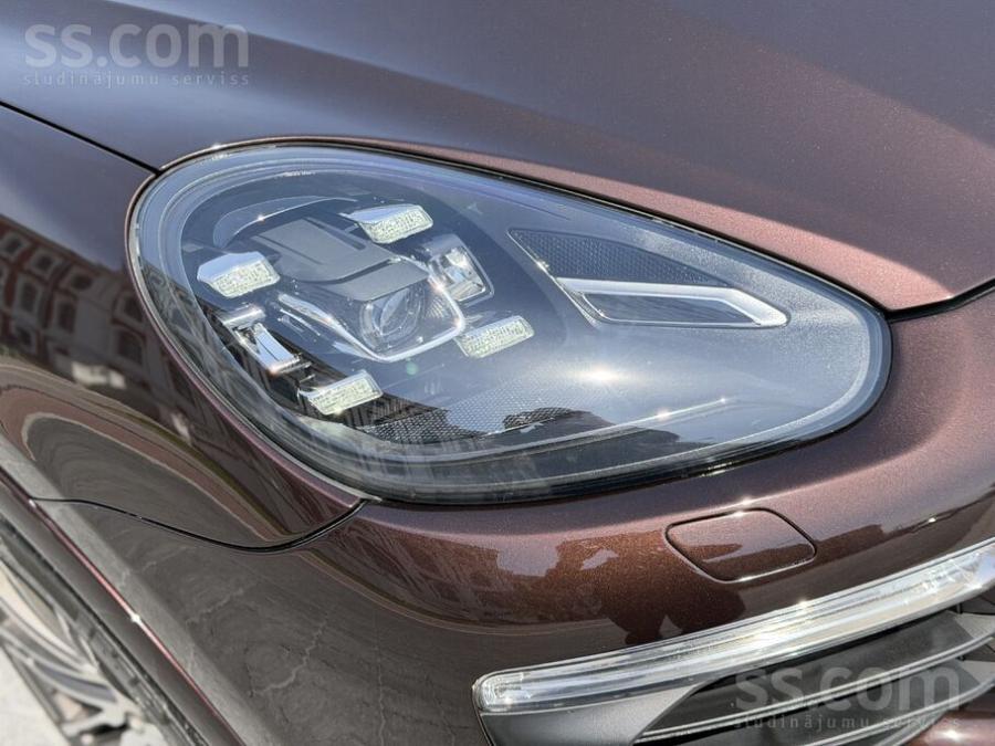 Sarkans Porsche Cayenne 2016 Jelgava, ar dzinēja tilpumu 3.00 L un nobraukumu 224 tūkst. km par 24900 €, foto 13 vietnē AUTOMOTO.COM.LV