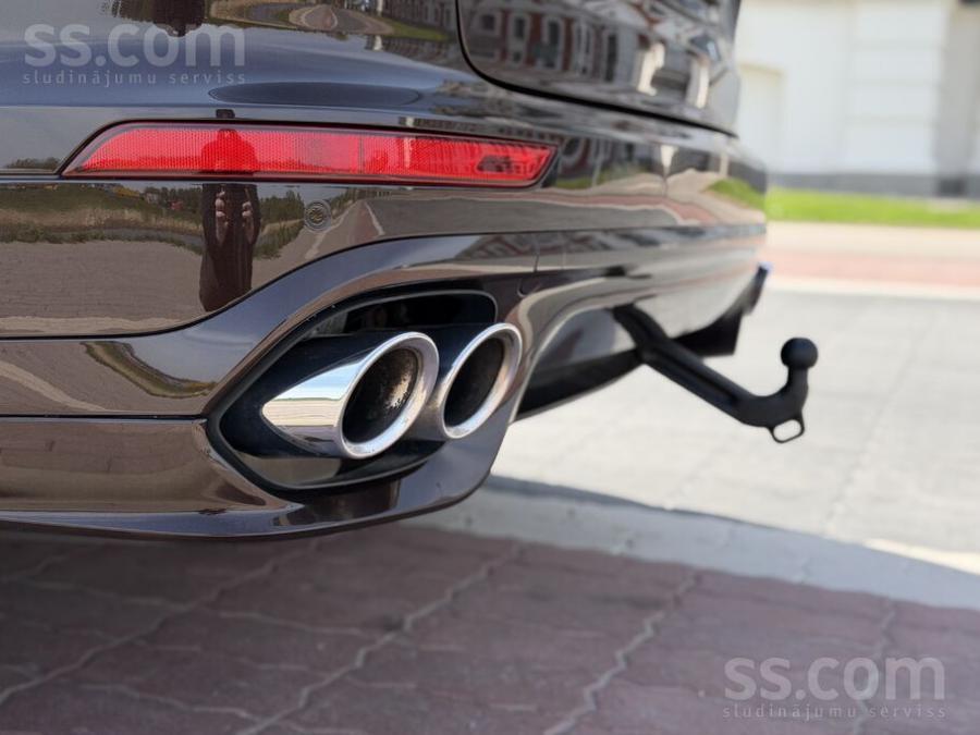 Sarkans Porsche Cayenne 2016 Jelgava, ar dzinēja tilpumu 3.00 L un nobraukumu 224 tūkst. km par 24900 €, foto 14 vietnē AUTOMOTO.COM.LV
