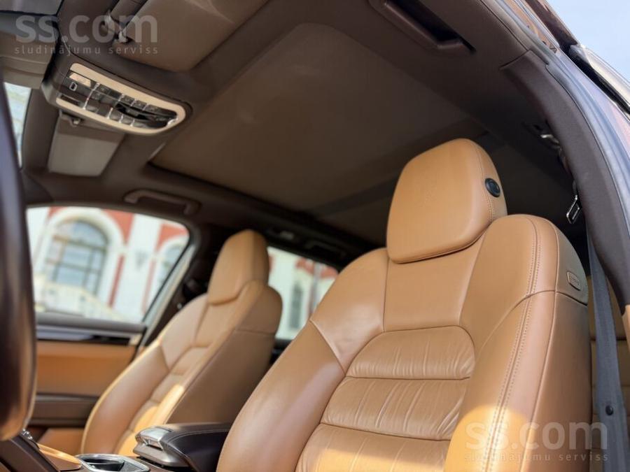 Sarkans Porsche Cayenne 2016 Jelgava, ar dzinēja tilpumu 3.00 L un nobraukumu 224 tūkst. km par 24900 €, foto 23 vietnē AUTOMOTO.COM.LV