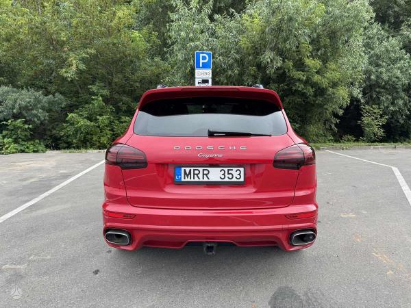 Sarkans Porsche Cayenne 2016 Kauņa, ar dzinēja tilpumu 2.97 L un nobraukumu 171 tūkst. km par 21500 €, foto 9 vietnē AUTOMOTO.COM.LV