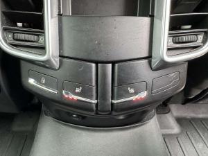 Sarkans Porsche Cayenne 2016 Kauņa, ar dzinēja tilpumu 2.97 L un nobraukumu 171 tūkst. km par 21500 €, foto 31 vietnē AUTOMOTO.COM.LV