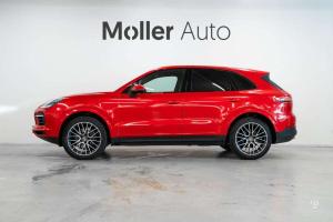 Sarkans Porsche Cayenne 2018 Viļņa, ar dzinēja tilpumu 3.00 L un nobraukumu 108 tūkst. km par 35900 €, foto 3 vietnē AUTOMOTO.COM.LV