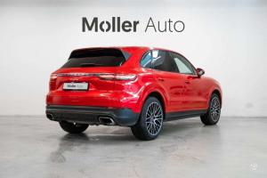 Sarkans Porsche Cayenne 2018 Viļņa, ar dzinēja tilpumu 3.00 L un nobraukumu 108 tūkst. km par 35900 €, foto 4 vietnē AUTOMOTO.COM.LV