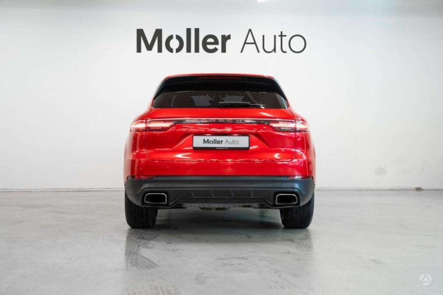 Sarkans Porsche Cayenne 2018 Viļņa, ar dzinēja tilpumu 3.00 L un nobraukumu 108 tūkst. km par 35900 €, foto 7 vietnē AUTOMOTO.COM.LV