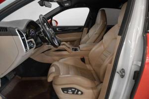 Sarkans Porsche Cayenne 2018 Viļņa, ar dzinēja tilpumu 3.00 L un nobraukumu 108 tūkst. km par 35900 €, foto 8 vietnē AUTOMOTO.COM.LV