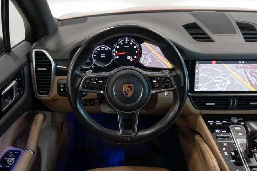 Sarkans Porsche Cayenne 2018 Viļņa, ar dzinēja tilpumu 3.00 L un nobraukumu 108 tūkst. km par 35900 €, foto 10 vietnē AUTOMOTO.COM.LV