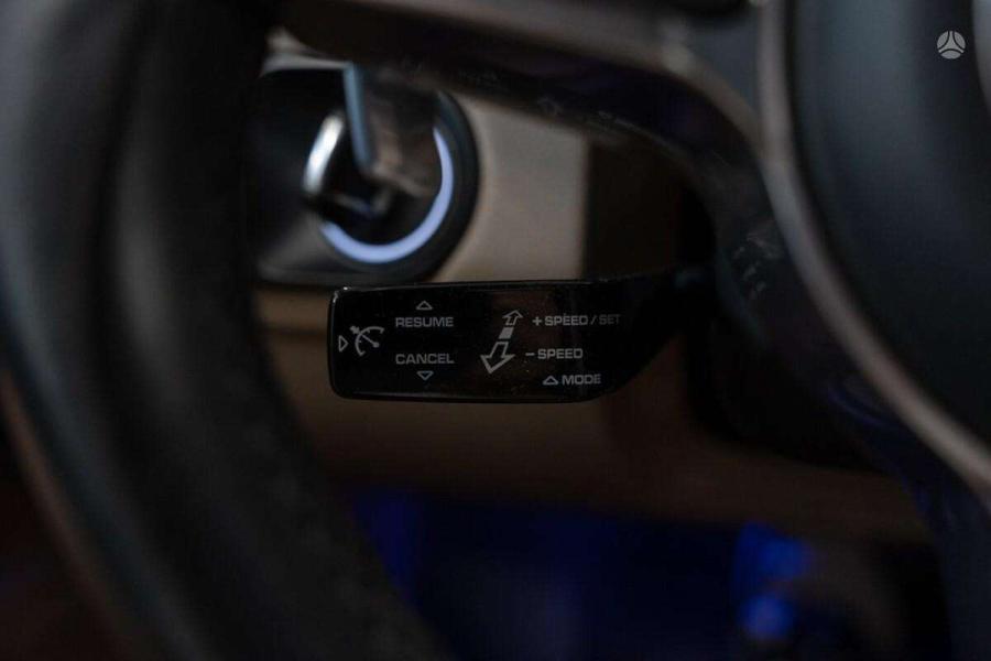 Sarkans Porsche Cayenne 2018 Viļņa, ar dzinēja tilpumu 3.00 L un nobraukumu 108 tūkst. km par 35900 €, foto 14 vietnē AUTOMOTO.COM.LV