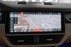 Sarkans Porsche Cayenne 2018 Viļņa, ar dzinēja tilpumu 3.00 L un nobraukumu 108 tūkst. km par 35900 €, foto 17 vietnē AUTOMOTO.COM.LV