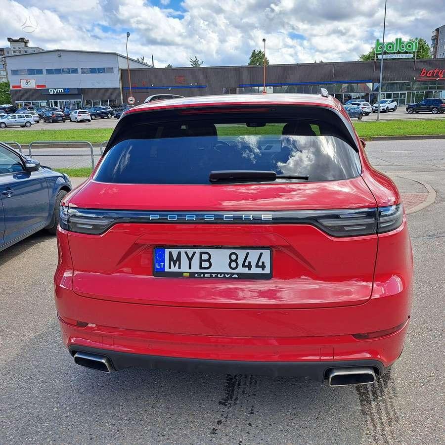 Sarkans Porsche Cayenne 2021 Kauņa, ar dzinēja tilpumu 3.00 L un nobraukumu 49 tūkst. km par 63500 €, foto 10 vietnē AUTOMOTO.COM.LV