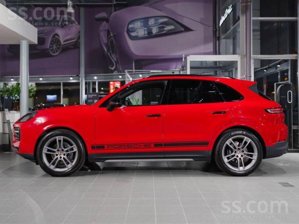 Sarkans Porsche Cayenne 2025 Rīga, ar dzinēja tilpumu 3.00 L un nobraukumu 36 tūkst. km par 90700 €, foto 2 vietnē AUTOMOTO.COM.LV
