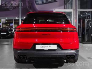 Red Porsche Cayenne 2025 in Riga, with an engine capacity of 3.00 L and mileage of 36 thousand km for 90700 €, photo 7 on AUTOMOTO.COM.LV