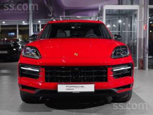 Red Porsche Cayenne 2025 in Riga, with an engine capacity of 3.00 L and mileage of 36 thousand km for 90700 €, photo 9 on AUTOMOTO.COM.LV