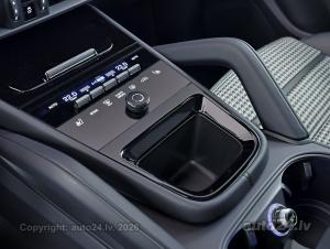 Красный Порше Каен 2026 в Таллин, объемом двигателя 3.00 л и пробегом 6 тыс. км за 135000 €, фото 19 на AUTOMOTO.COM.LV