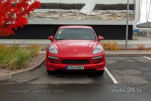 Red Porsche Cayenne 2012 in Tallinn, with an engine capacity of 3.00 L and mileage of 293 thousand km for 19000 €, photo 3 on AUTOMOTO.COM.LV