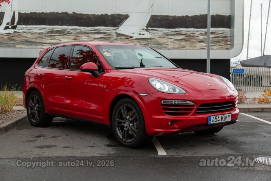 Red Porsche Cayenne 2012 in Tallinn, with an engine capacity of 3.00 L and mileage of 293 thousand km for 19000 €, photo 4 on AUTOMOTO.COM.LV