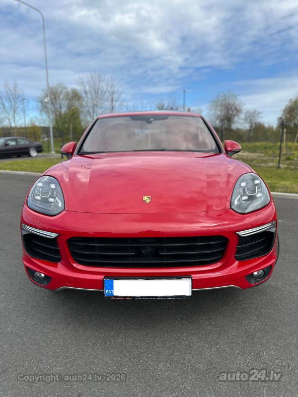 Sarkans Porsche Cayenne 2015 Tallina, ar dzinēja tilpumu 3.00 L un nobraukumu 178 tūkst. km par 28990 €, foto 5 vietnē AUTOMOTO.COM.LV