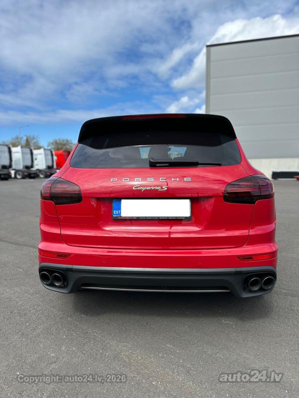 Sarkans Porsche Cayenne 2015 Tallina, ar dzinēja tilpumu 3.00 L un nobraukumu 178 tūkst. km par 28990 €, foto 6 vietnē AUTOMOTO.COM.LV