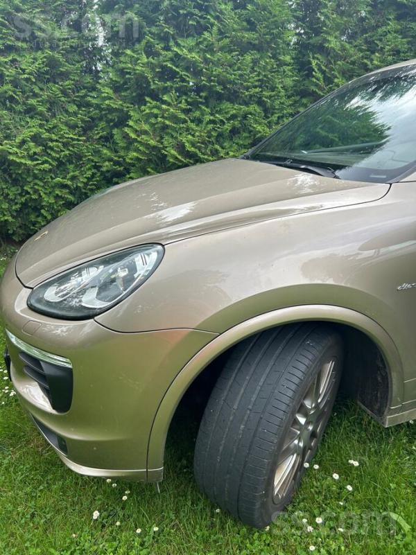 Porsche Cayenne 2015 Rīga, ar dzinēja tilpumu 2.90 L un nobraukumu 228 tūkst. km par 22000 €, foto 5 vietnē AUTOMOTO.COM.LV