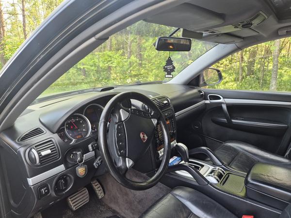 Porsche Cayenne 2006 Tallina, ar dzinēja tilpumu 4.50 L un nobraukumu 333 tūkst. km par 3200 €, foto 5 vietnē AUTOMOTO.COM.LV