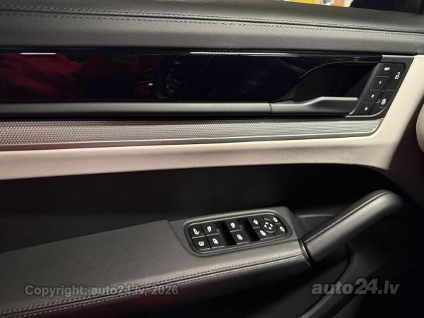 Porsche Cayenne 2024 in Tallinn, with an engine capacity of 3.00 L and mileage of 9 thousand km for 110000 €, photo 11 on AUTOMOTO.COM.LV