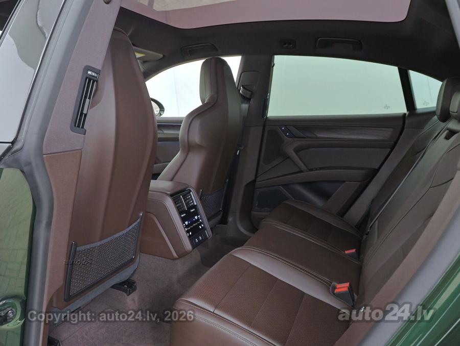 Porsche Cayenne 2026 in Tallinn, with an engine capacity of 0.00 L and mileage of 4 thousand km for 153000 €, photo 13 on AUTOMOTO.COM.LV