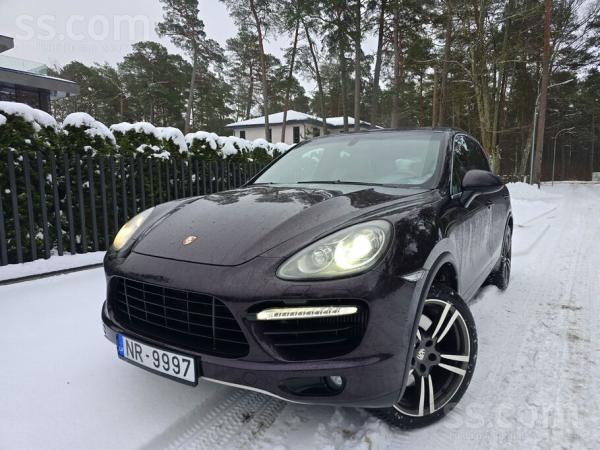 Violet Porsche Cayenne 2010 in Jurmala, with an engine capacity of 4.80 L and mileage of 309 thousand km for 14500 €, photo 2 on AUTOMOTO.COM.LV